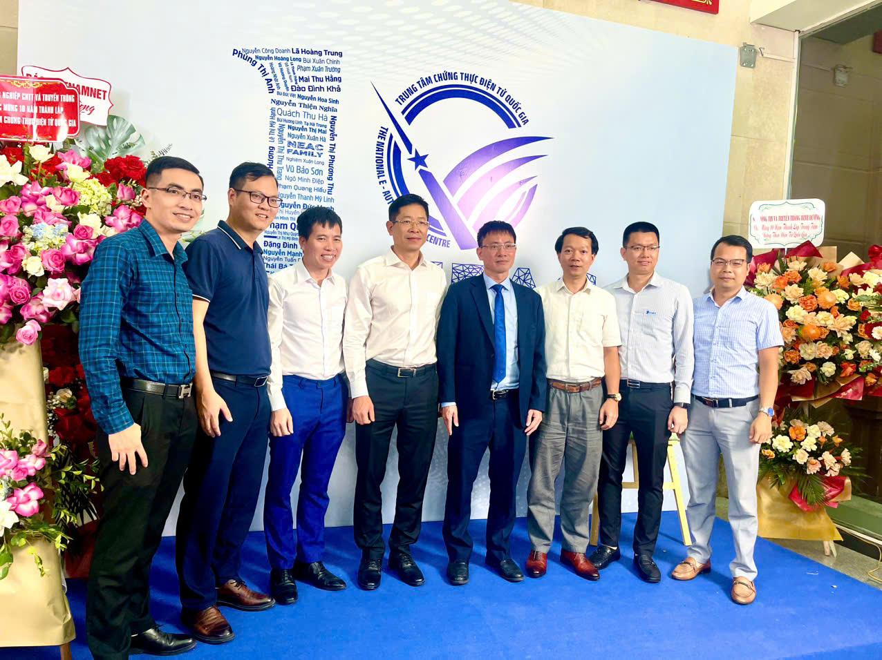 VCDC THAM GIA CHÚC MỪNG KỶ NIỆM 10 NĂM THÀNH LẬP TRUNG TÂM CHỨNG THỰC ...